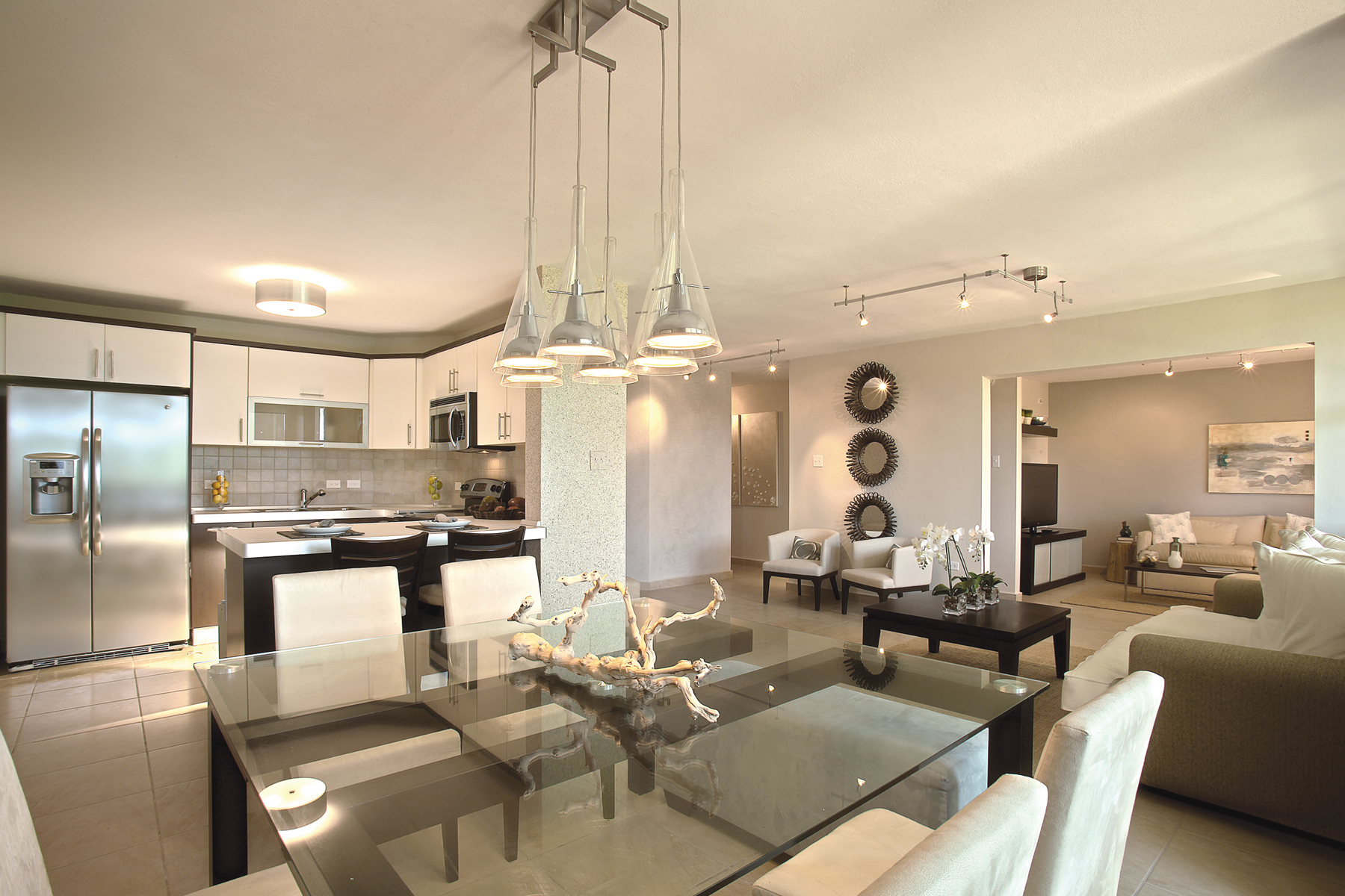 Puerta del Mar - Custom Group PR